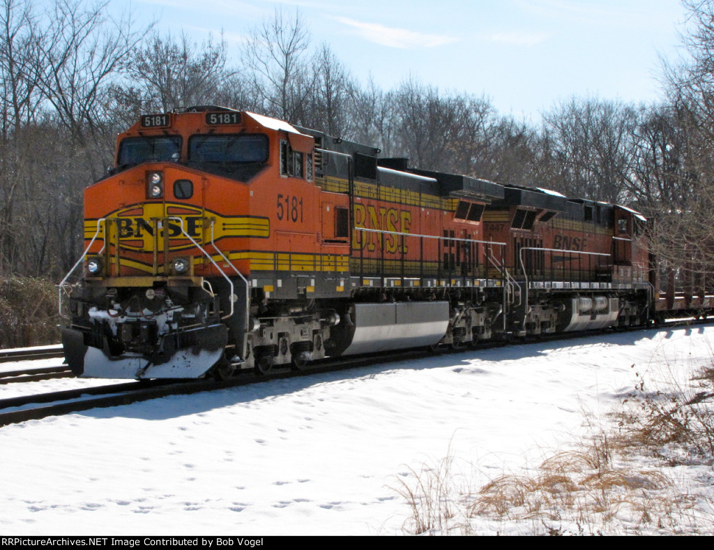 BNSF 5181 and 7447